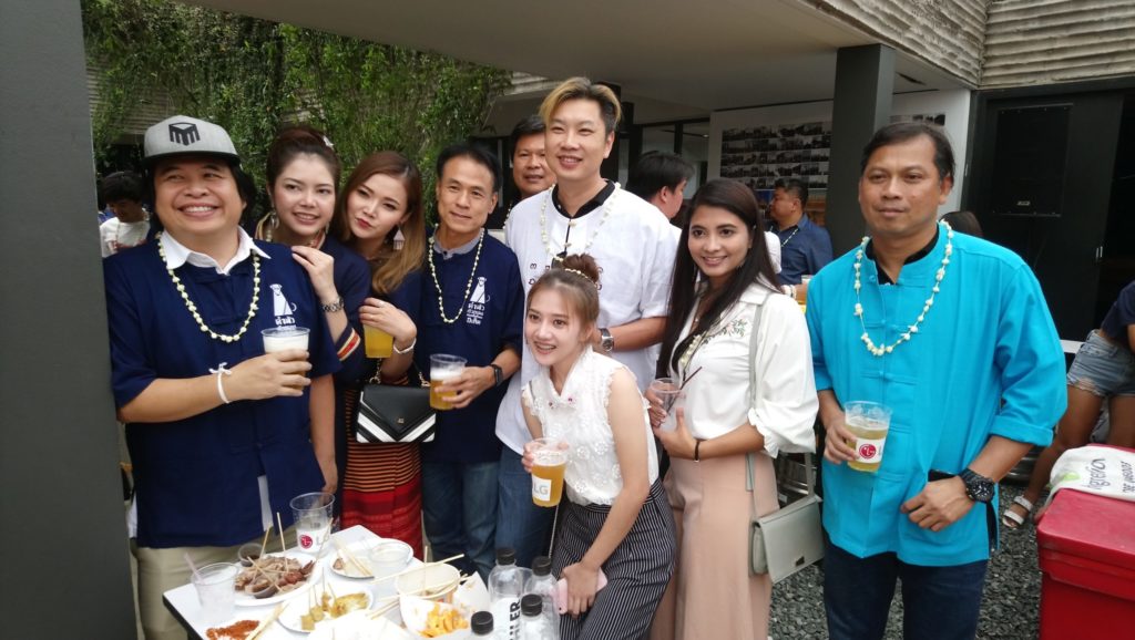 เชียงใหม่รดน้ำดำหัว - maone-acp